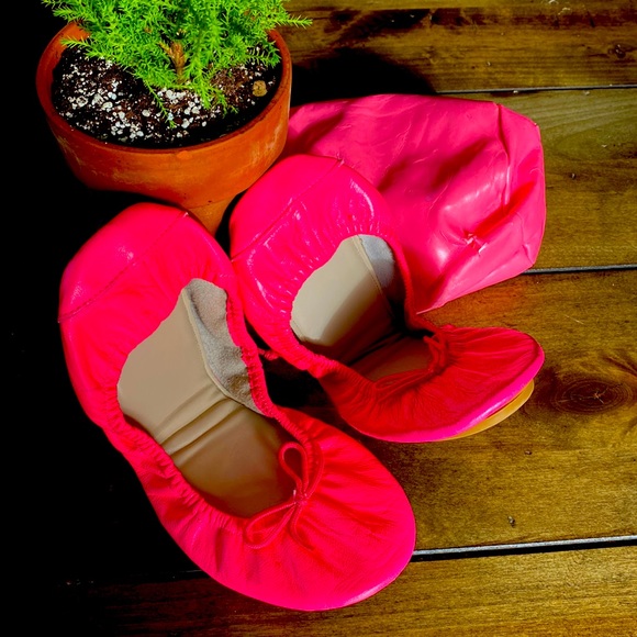 GAP | Shoes | Gap Neon Pink City Flats Size 9 Fold In Half For Travel ...
